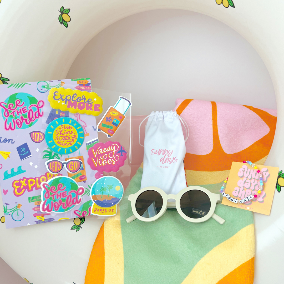 Monthly Gift Boxes For Girls 7-18 | Trendy Gifts She'll Love! – Vibe Alley